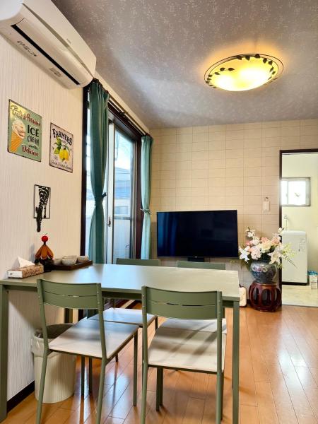 Usj電車1分 駅徒歩6分 10人宿泊 無料駐車埸 貸切リ戸建 大型テレビ設置 - Osaka