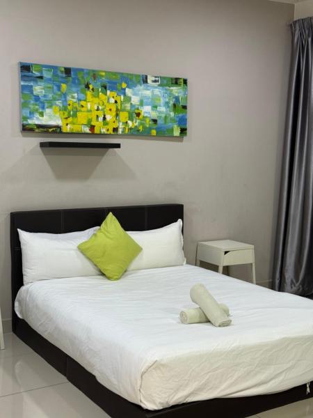 Simple Studio Stay - Trefoil Setia Alam Near Setia City Mall - Setia Alam