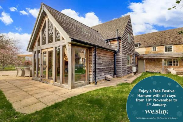 Hiron's Piece - Hot Tub Packages Available - Broadway