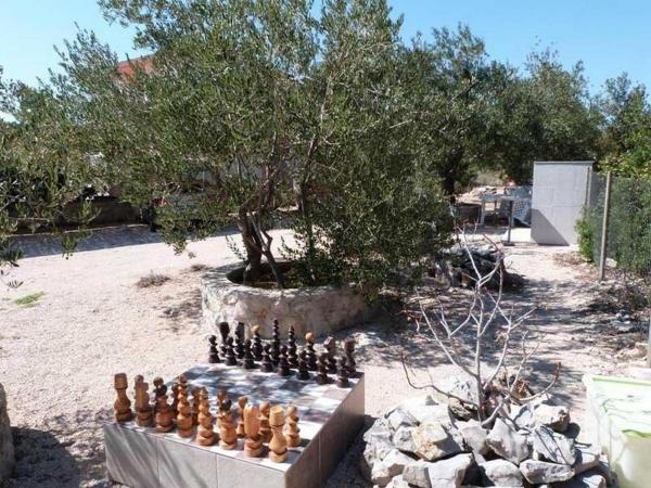 Apartments With Parking Space Pirovac, Sibenik - 15320 - Tisno