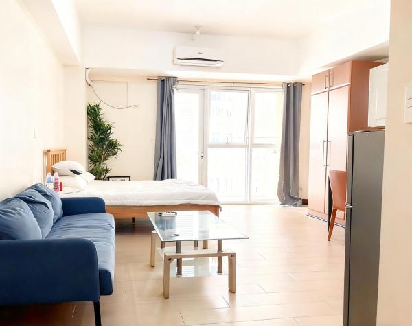 Grand View Venice 1br With Balcony Near Bgc - Makati