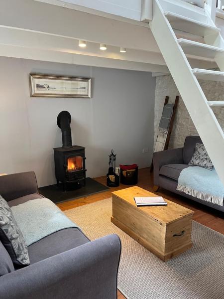 Dog Friendly Cottage In Pembrokeshire - Pembrokeshire
