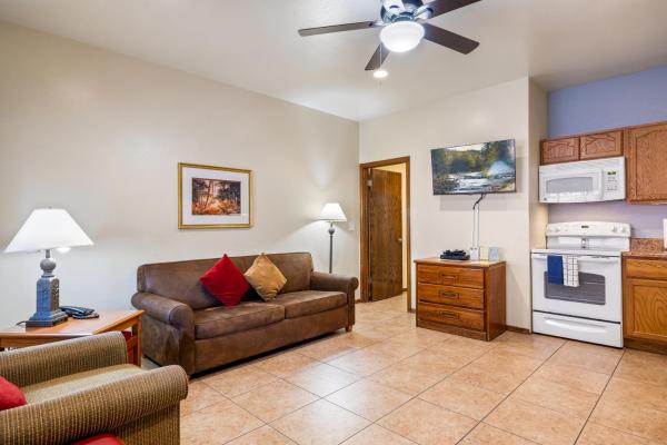 Pine - Apache - Roundhouse Resort And Spa - Show Low, AZ