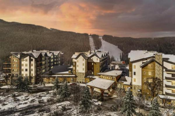 Kindred Resort Luxury Ski In, Ski Out 2 Bedroom Residence At The River Run Gondola - Keystone, CO
