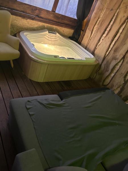 Large Camper In The Olive Grove - Banjole