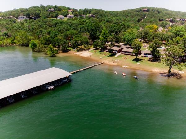 Happy Hollow Resort - Ridgedale, MO