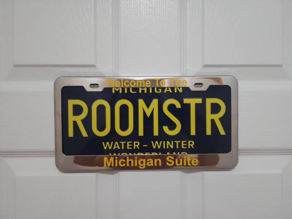 Roomstr Michigan Suite 1 Bedroom In South Tampa With Private Full Bathroom & Free Coffee - Tampa, FL