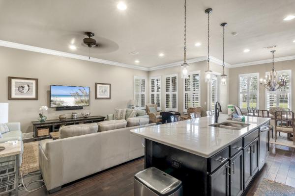 Villa Lago 1870 - Miramar Beach, FL
