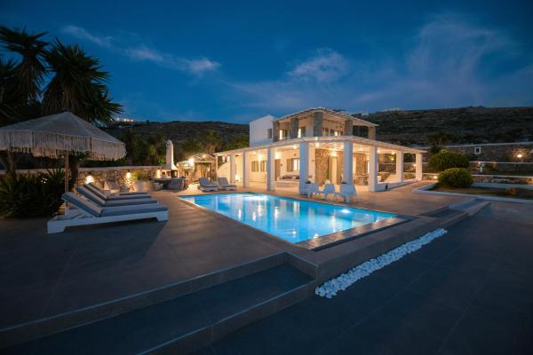 Villa "Kalli" With Private Pool - Beachfront - Kalo Livadi - Mykonos Region