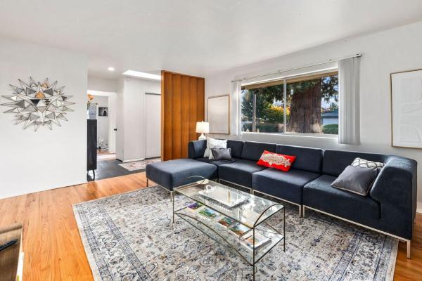 Shorewood Retreat -10 Mins To Seattle-private Yard - Seattle