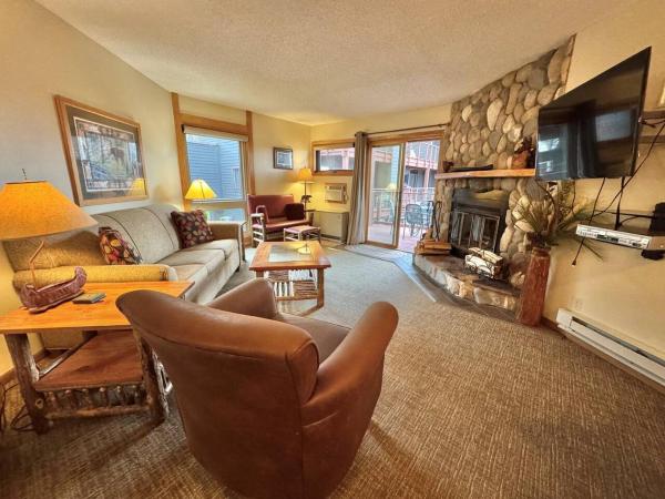 Cozy 1 Bed End Unit Ski In Ski Out Condo - Lutsen, MN