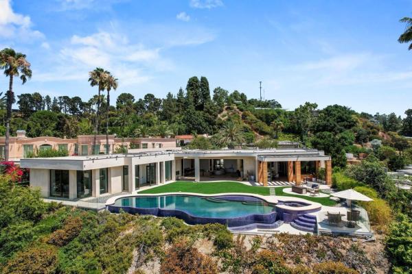 Prestigious 6br Bh Mansion W. Pool, Theatre, Views - Beverly Hills, CA