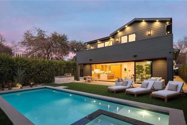 Stunning 5br In Studio City W. Pool, And Jacuzzi - Los Angeles, CA