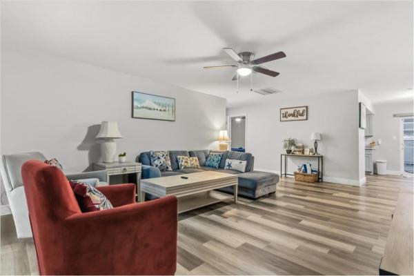 Spacious Pool Villa Just Minutes From The Beach - Clearwater, FL