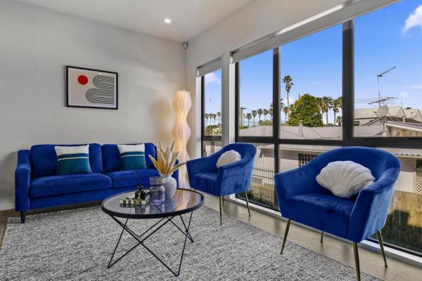 Riverside Modern Abobe With 2 Aircons And Parking - Auckland