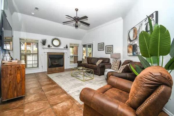 Cypress Ct Estate - Siloam Springs, AR