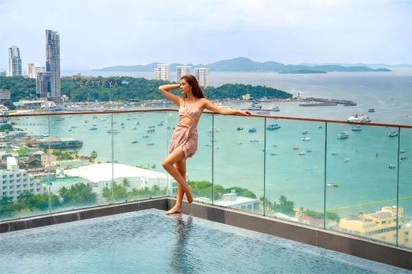 芭提雅海边 Edge高端海景泳池公寓 直达海滩 海景房 健身房 步行街旁 - Pattaya City