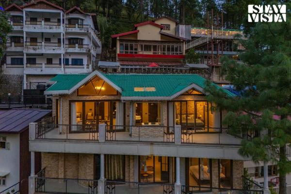 Stayvista At Avasa Stays With Views, Jacuzzi, Meals - Nainital