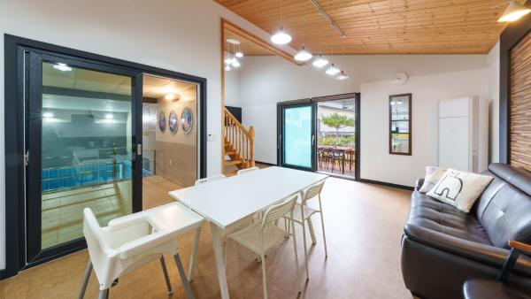 Gyeongju Hiltopia Kids Pool Villa - Gyeongju-si