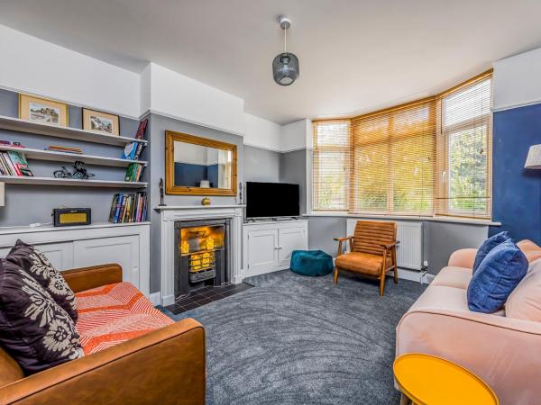 Charming Family Home With Parking Pass The Keys - Chichester