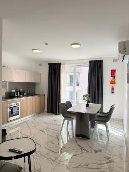 Family Friendly 2 Bedroom Apartment - By Hostmt - Malta