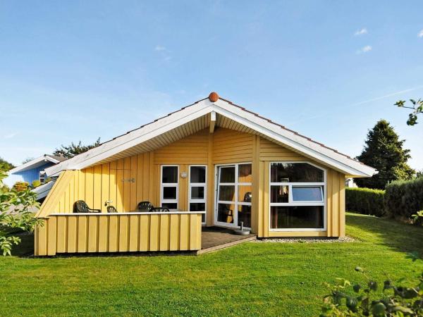 6 Person Holiday Home In Gelting - Gelting