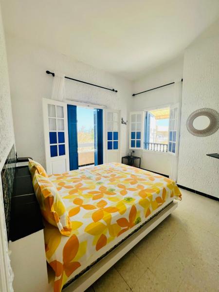 Apparemment 3 Chambres Et Balcon - Tunisia