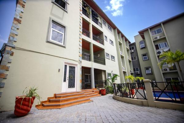 Spacious 2bedroom Apartment - Akra