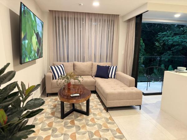 Modern Haven With Forest Views And Ocean Breeze - Jaco