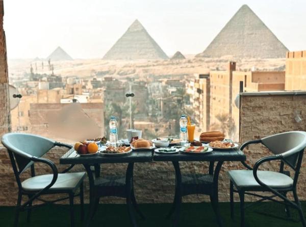 Brench Pyramids View - Gizeh