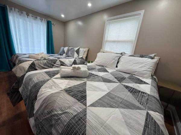 Riverview Walk To Falls 2bdrm Renovated 1st Floor - Niagara Falls