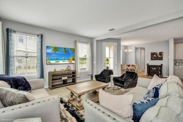 Sunny Amp Bright Modern Retreat - Davenport, FL