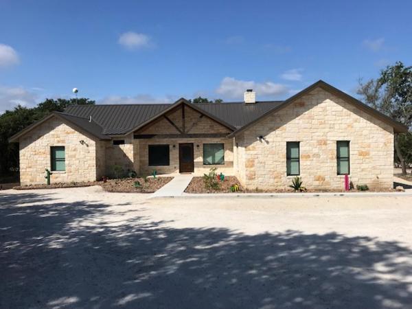 Roca Del Rio - Concan, TX