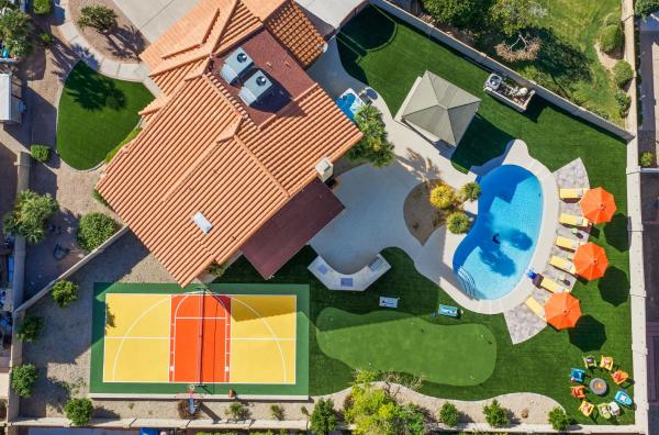 Sleeps 16 Sport Court Heated Pool Putt Putt - Arizona