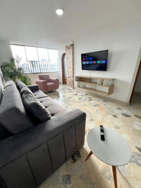 Tu Hogar En Bucaramanga - Apartamento De 135 M2 Con Parqueadero Y Excelente Ubicación - Girón