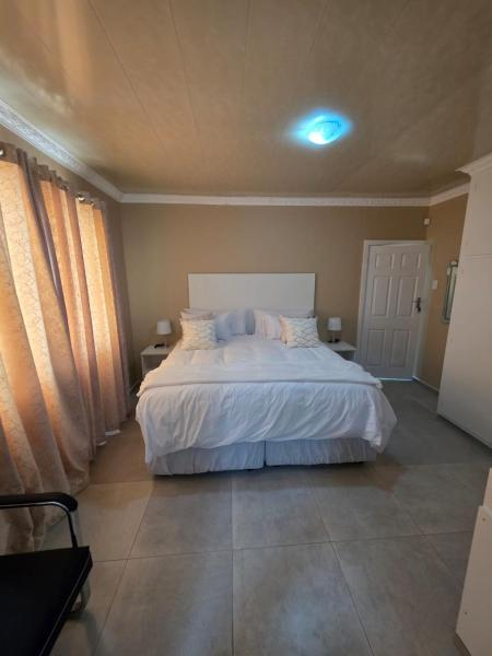 Sweet Home Guest House - East London