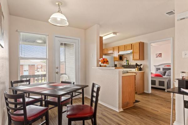 2b1b Condo Mins From Ft Hood & Town - Killeen, TX