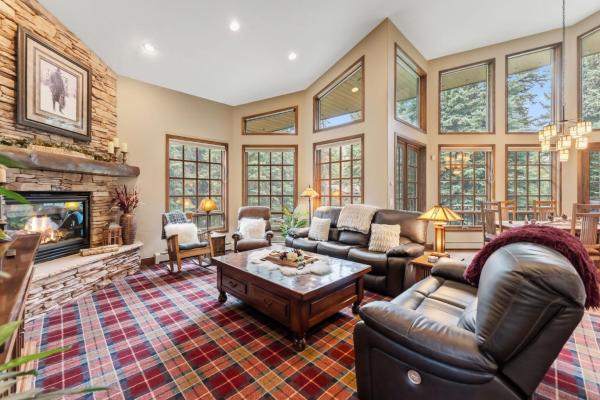 Gore Creek Escape Hot Tub Mountain Creek Views - Vail, CO