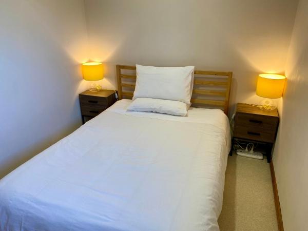 Hillside Retreat With Pool - Adelaide