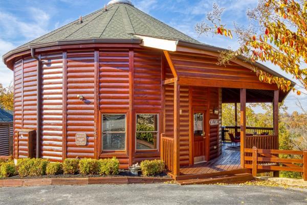 Declan's View - Cozy 1 Bedroom With Game Room And Great Mountain Views! Cabin - Sevierville, TN