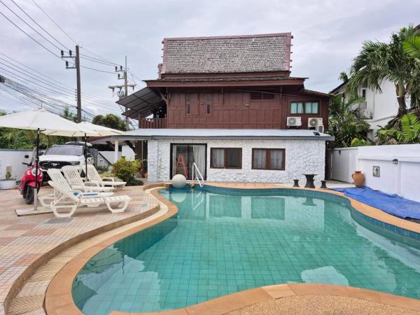 Nur Nur House - Wichian Buri District