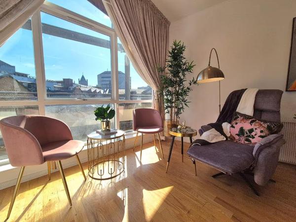 Enjoy A Stylish Experience At This Centrally-located Place ! - Portmarnock