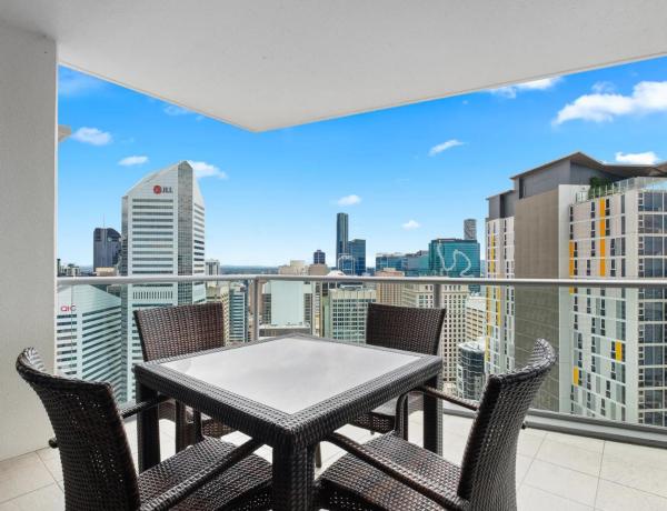 Aurora Tower Brisbane - Balmoral