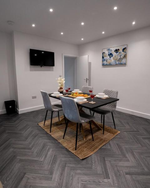 Stylish City Centre 2 Bedroom Apartment- Arboretum Retreats - Nottingham