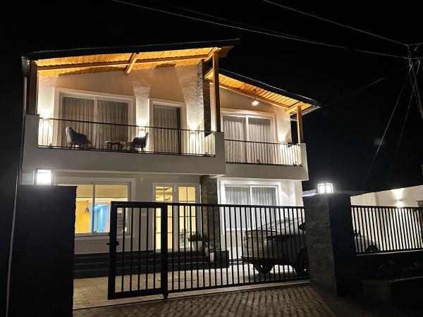 Angel Pink Resort Mukteshwar 'Near By Bhalugaad Waterfall' - Bhimtal