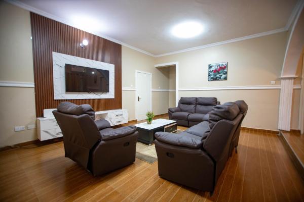 Spacious 3 Bedroom Apartment In Airport Residential Area - Accra