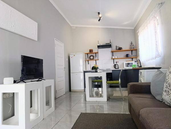 Serubi Cottage - Gaborone