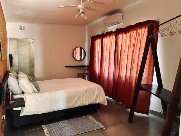 Warthog Wallow - Kruger National Park Phalaborwa - Phalaborwa