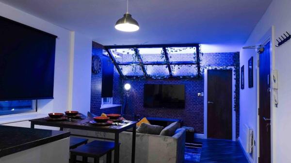 Stunning Two Bed City Centre Apartment - Leeds