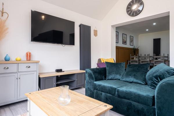4 Bedroom Bungalow In Kettering - Garden - Parking - Wifi - Wicksteed Park